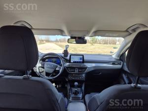 White Ford Focus 2021 in Riga, with an engine capacity of 1.50 L and mileage of 195 thousand km for 8500 €, photo 16 on AUTOMOTO.COM.LV