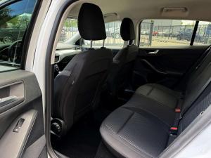 White Ford Focus 2021 in Kaunas, with an engine capacity of 1.00 L and mileage of 199 thousand km for 7200 €, photo 11 on AUTOMOTO.COM.LV