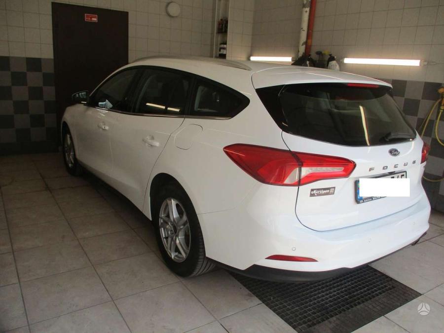 Balts Ford Focus 2021 Viļņa, ar dzinēja tilpumu 1.00 L un nobraukumu 270 tūkst. km par 12350 €, foto 3 vietnē AUTOMOTO.COM.LV