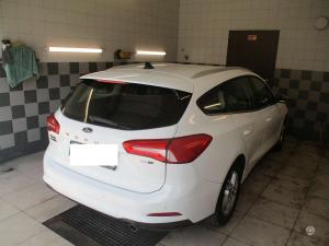 Balts Ford Focus 2021 Viļņa, ar dzinēja tilpumu 1.00 L un nobraukumu 270 tūkst. km par 12350 €, foto 5 vietnē AUTOMOTO.COM.LV