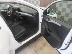 Balts Ford Focus 2021 Viļņa, ar dzinēja tilpumu 1.00 L un nobraukumu 270 tūkst. km par 12350 €, foto 16 vietnē AUTOMOTO.COM.LV