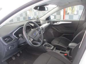 Balts Ford Focus 2021 Viļņa, ar dzinēja tilpumu 1.00 L un nobraukumu 270 tūkst. km par 12350 €, foto 19 vietnē AUTOMOTO.COM.LV