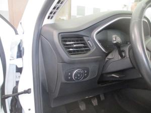 Balts Ford Focus 2021 Viļņa, ar dzinēja tilpumu 1.00 L un nobraukumu 270 tūkst. km par 12350 €, foto 21 vietnē AUTOMOTO.COM.LV