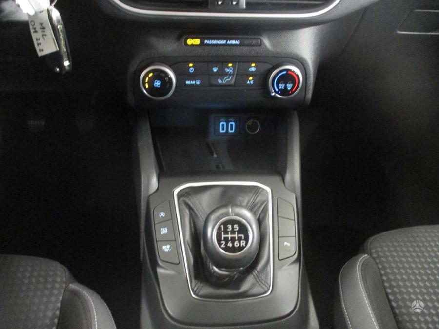 Balts Ford Focus 2021 Viļņa, ar dzinēja tilpumu 1.00 L un nobraukumu 270 tūkst. km par 12350 €, foto 27 vietnē AUTOMOTO.COM.LV