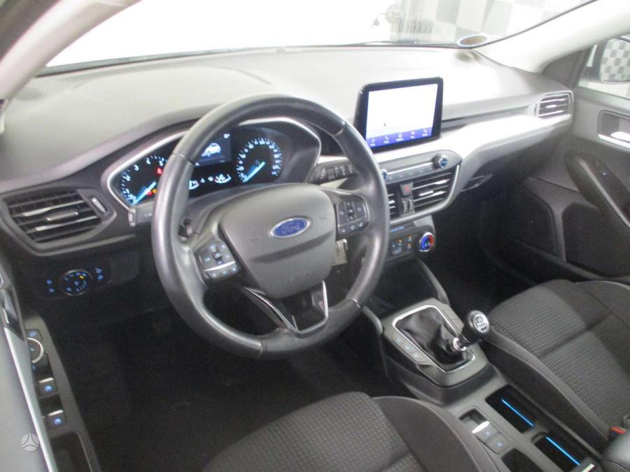Balts Ford Focus 2021 Viļņa, ar dzinēja tilpumu 1.00 L un nobraukumu 270 tūkst. km par 12350 €, foto 28 vietnē AUTOMOTO.COM.LV