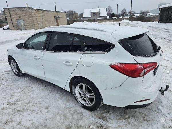White Ford Focus 2022 in Taurage, with an engine capacity of 1.50 L and mileage of 150 thousand km for 8349 €, photo 1 on AUTOMOTO.COM.LV