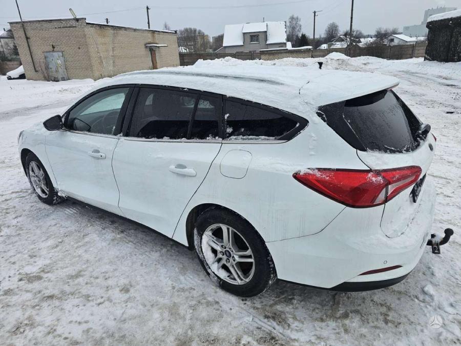 White Ford Focus 2022 in Taurage, with an engine capacity of 1.50 L and mileage of 150 thousand km for 8349 €, photo 1 on AUTOMOTO.COM.LV