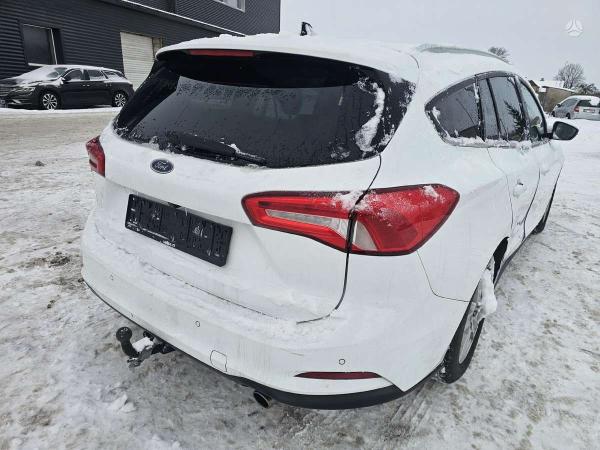 White Ford Focus 2022 in Taurage, with an engine capacity of 1.50 L and mileage of 150 thousand km for 8349 €, photo 6 on AUTOMOTO.COM.LV