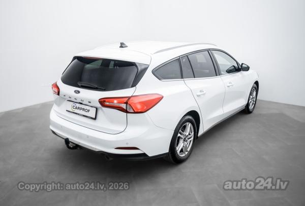 Balts Ford Focus 2022 Tallina, ar dzinēja tilpumu 1.00 L un nobraukumu 145 tūkst. km par 11999 €, foto 4 vietnē AUTOMOTO.COM.LV