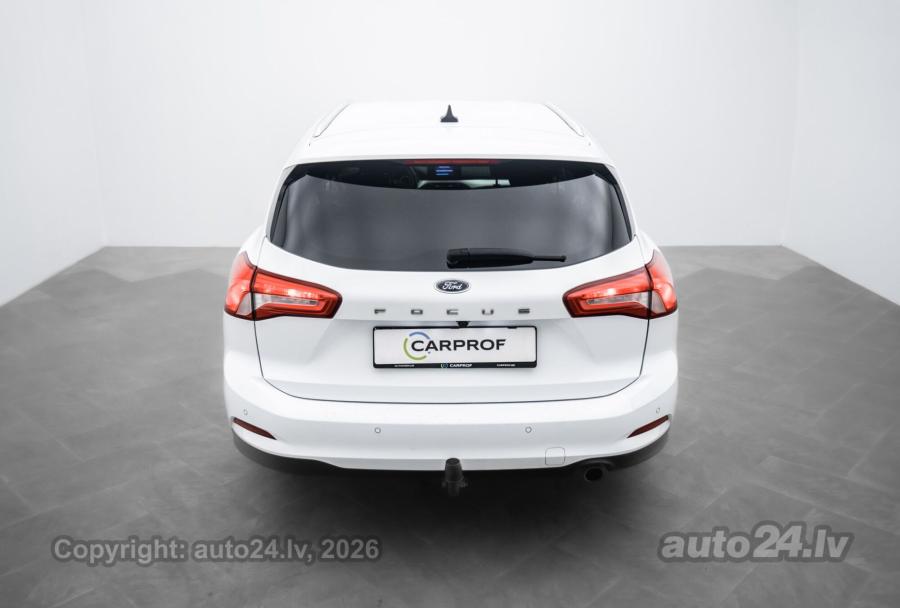 White Ford Focus 2022 in Tallinn, with an engine capacity of 1.00 L and mileage of 145 thousand km for 11999 €, photo 6 on AUTOMOTO.COM.LV