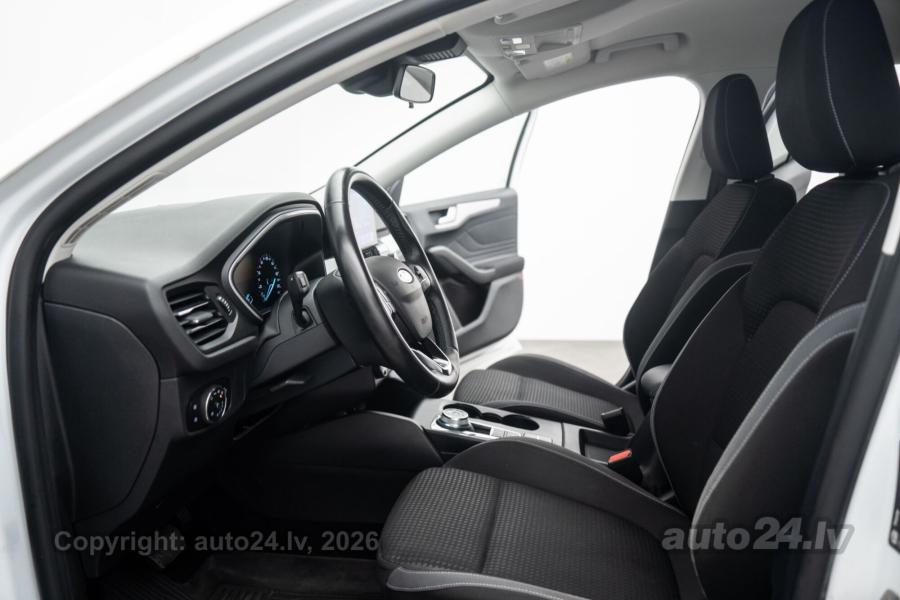 White Ford Focus 2022 in Tallinn, with an engine capacity of 1.00 L and mileage of 145 thousand km for 11999 €, photo 8 on AUTOMOTO.COM.LV