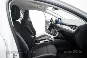 White Ford Focus 2022 in Tallinn, with an engine capacity of 1.00 L and mileage of 145 thousand km for 11999 €, photo 11 on AUTOMOTO.COM.LV