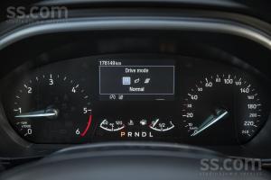 White Ford Focus 2022 in Riga, with an engine capacity of 1.50 L and mileage of 176 thousand km for 11990 €, photo 28 on AUTOMOTO.COM.LV