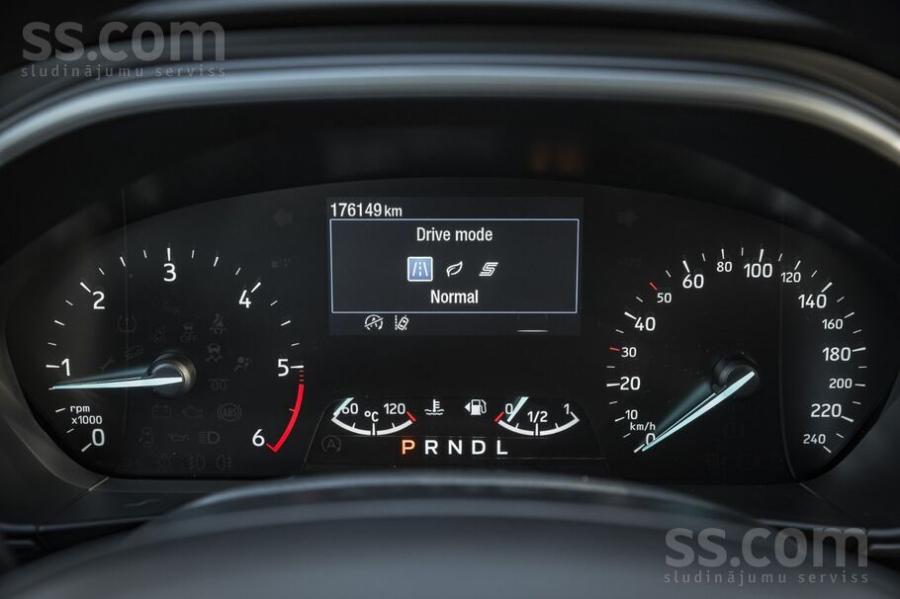White Ford Focus 2022 in Riga, with an engine capacity of 1.50 L and mileage of 176 thousand km for 11990 €, photo 28 on AUTOMOTO.COM.LV