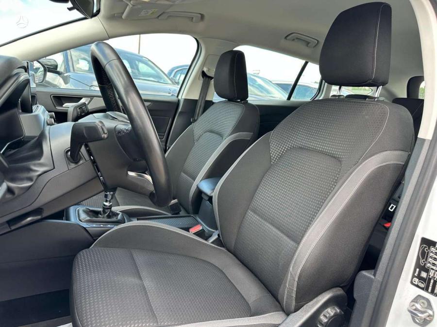 White Ford Focus 2022 in Vilnius, with an engine capacity of 1.50 L and mileage of 192 thousand km for 9850 €, photo 13 on AUTOMOTO.COM.LV