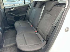 White Ford Focus 2022 in Vilnius, with an engine capacity of 1.50 L and mileage of 192 thousand km for 9850 €, photo 15 on AUTOMOTO.COM.LV