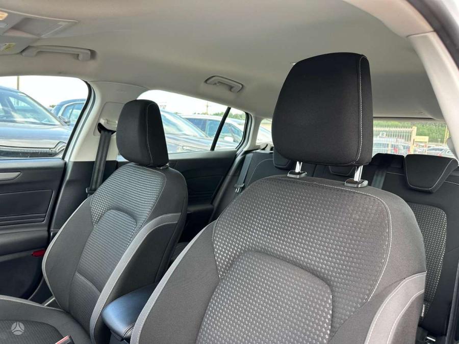 White Ford Focus 2022 in Vilnius, with an engine capacity of 1.50 L and mileage of 192 thousand km for 9850 €, photo 21 on AUTOMOTO.COM.LV