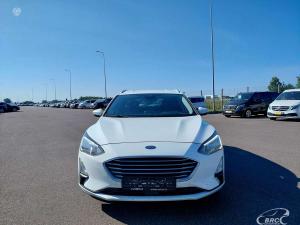 White Ford Focus 2022 in Vilnius, with an engine capacity of 1.00 L and mileage of 117 thousand km for 9900 €, photo 4 on AUTOMOTO.COM.LV
