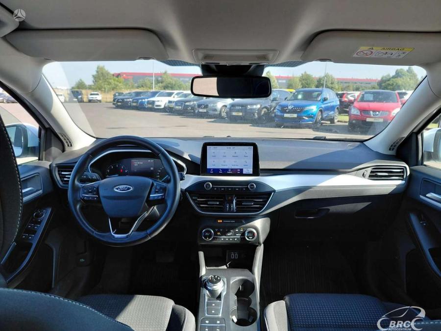 White Ford Focus 2022 in Vilnius, with an engine capacity of 1.00 L and mileage of 117 thousand km for 9900 €, photo 8 on AUTOMOTO.COM.LV