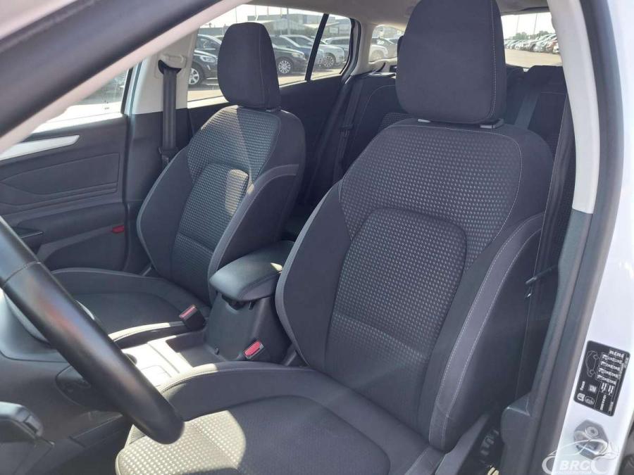 White Ford Focus 2022 in Vilnius, with an engine capacity of 1.00 L and mileage of 117 thousand km for 9900 €, photo 23 on AUTOMOTO.COM.LV