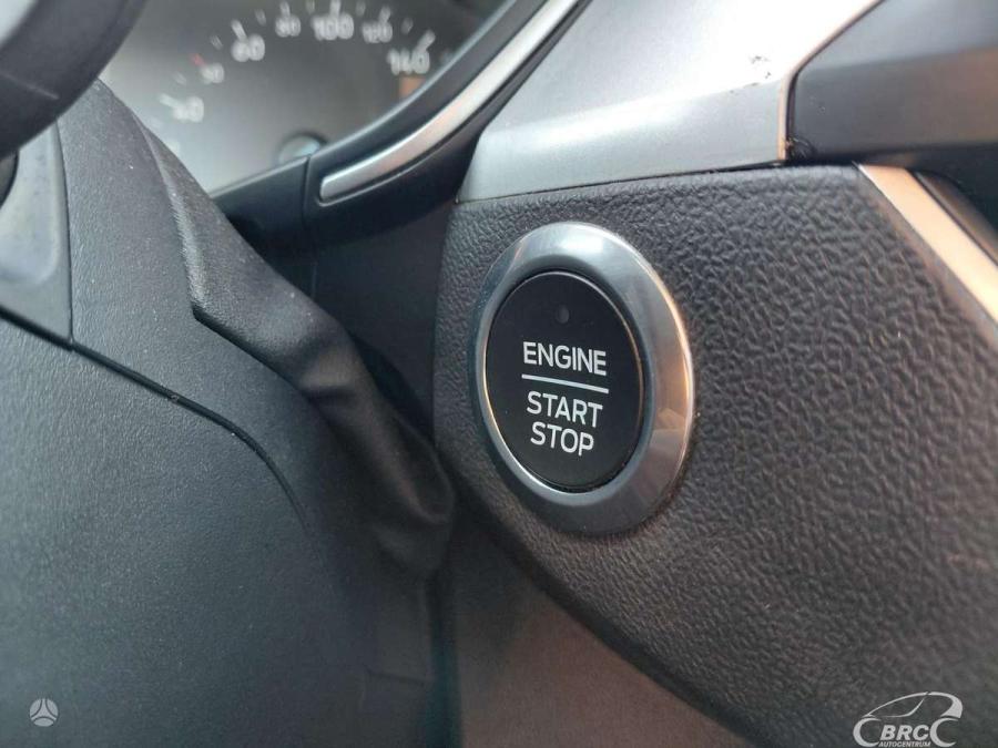 White Ford Focus 2022 in Vilnius, with an engine capacity of 1.00 L and mileage of 117 thousand km for 9900 €, photo 30 on AUTOMOTO.COM.LV