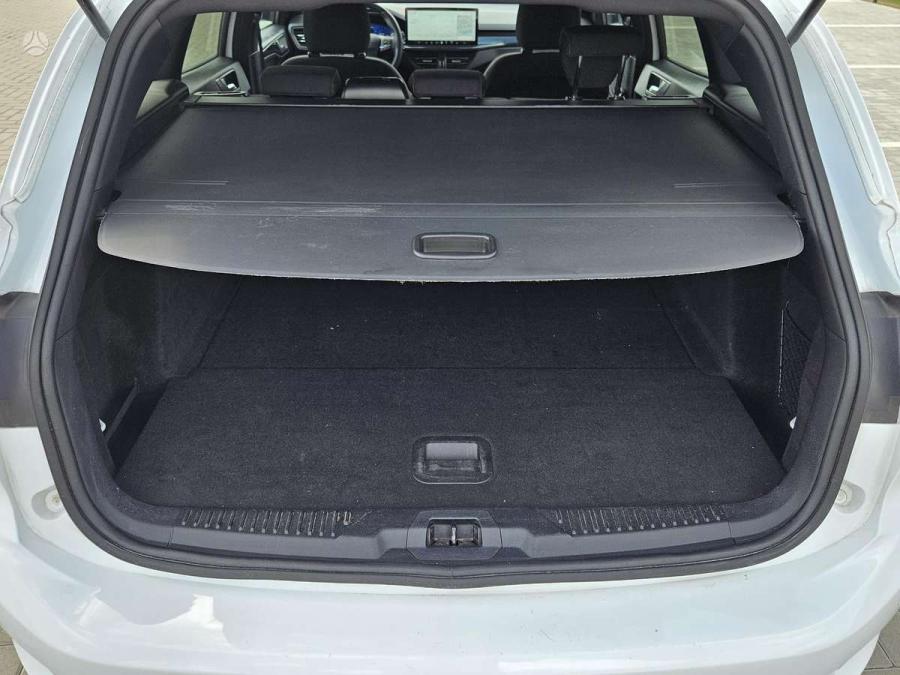 White Ford Focus 2023 in Taurage, with an engine capacity of 1.00 L and mileage of 220 thousand km for 7900 €, photo 13 on AUTOMOTO.COM.LV