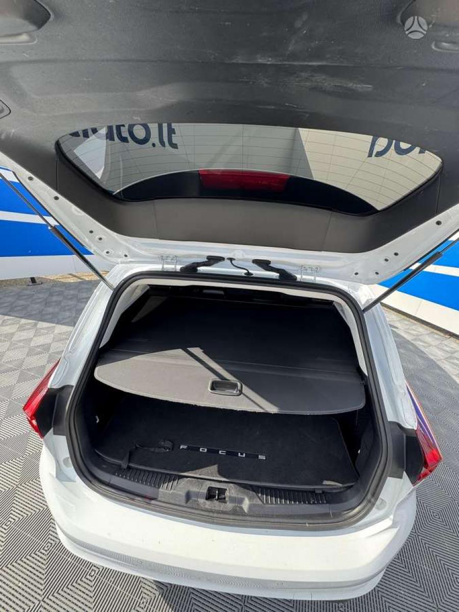 Balts Ford Focus 2023 Kauņa, ar dzinēja tilpumu 1.50 L un nobraukumu 228 tūkst. km par 11999 €, foto 7 vietnē AUTOMOTO.COM.LV