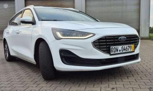 White Ford Focus 2023 in Kaunas, with an engine capacity of 1.50 L and mileage of 120 thousand km for 12950 €, photo 5 on AUTOMOTO.COM.LV