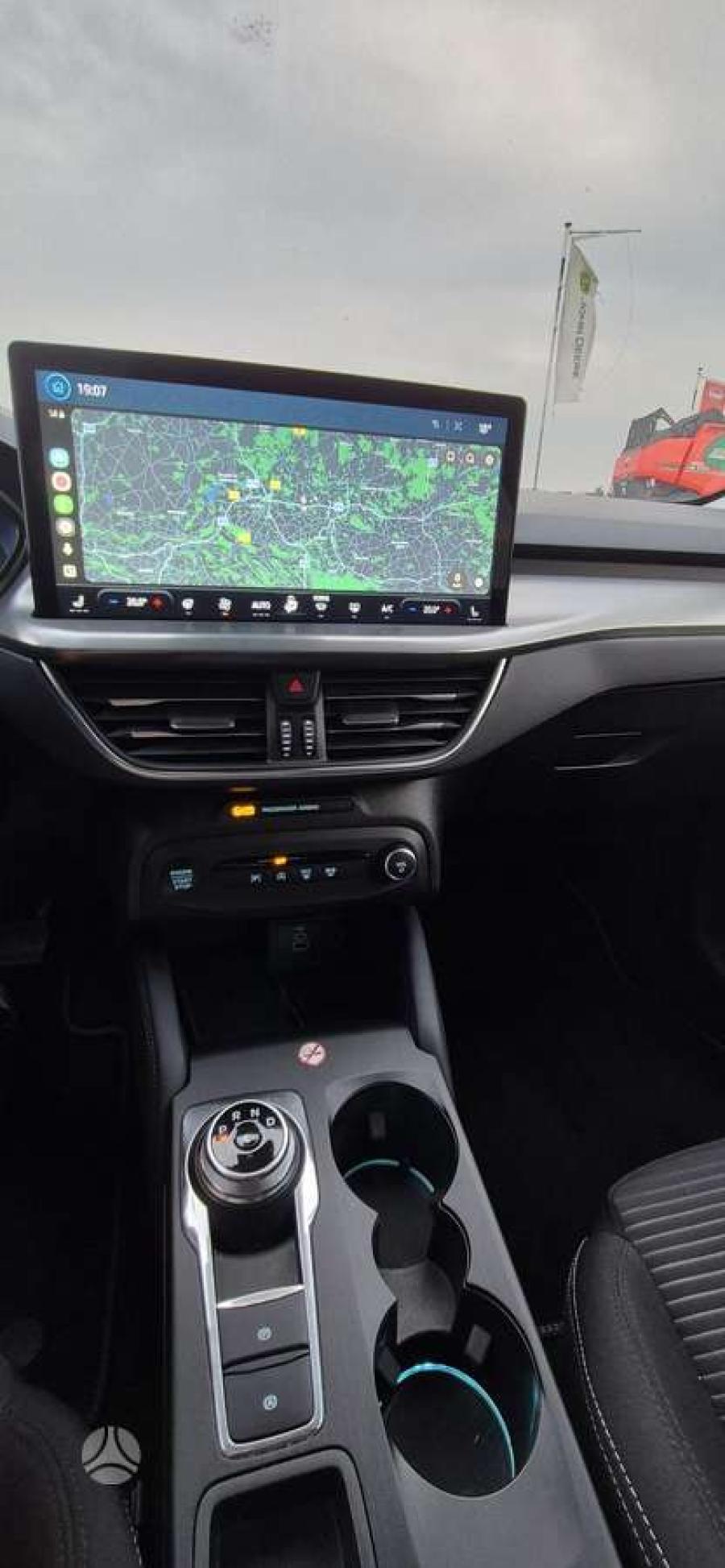 White Ford Focus 2023 in Kaunas, with an engine capacity of 1.50 L and mileage of 120 thousand km for 12950 €, photo 10 on AUTOMOTO.COM.LV