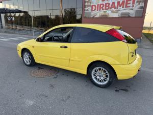 Yellow Ford Focus 2005 in Siauliai, with an engine capacity of 2.00 L and mileage of 150 thousand km for 550 €, photo 4 on AUTOMOTO.COM.LV