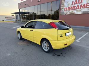 Yellow Ford Focus 2005 in Siauliai, with an engine capacity of 2.00 L and mileage of 150 thousand km for 550 €, photo 5 on AUTOMOTO.COM.LV