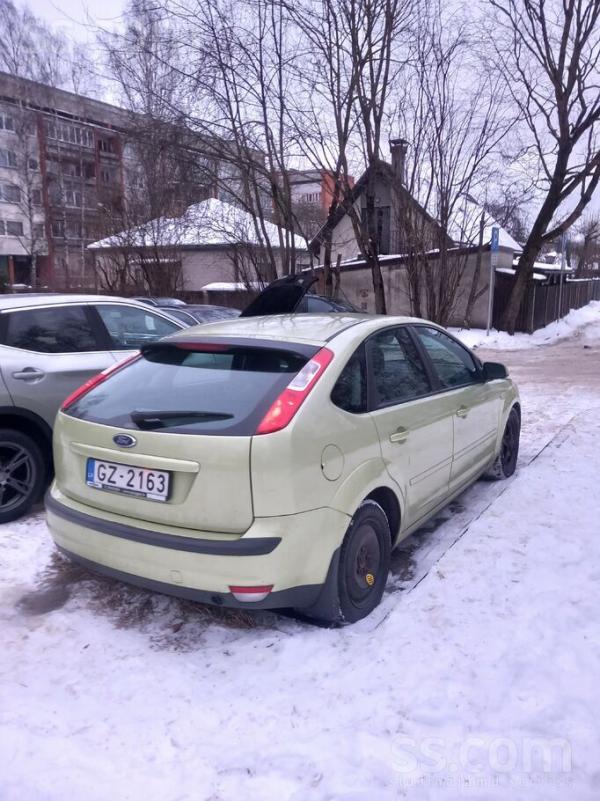 Dzeltens Ford Focus 2007 Rīga, ar dzinēja tilpumu 1.60 L un nobraukumu 332 tūkst. km par 400 €, foto 4 vietnē AUTOMOTO.COM.LV