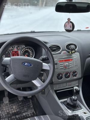 Yellow Ford Focus 2009 in Rezekne, with an engine capacity of 2.00 L and mileage of 295 thousand km for 2500 €, photo 3 on AUTOMOTO.COM.LV