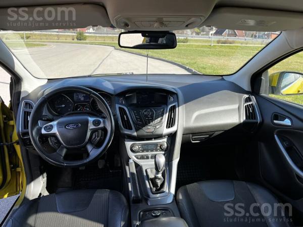 Yellow Ford Focus 2011 in Ogre, with an engine capacity of 1.60 L and mileage of 416 thousand km for 2950 €, photo 6 on AUTOMOTO.COM.LV