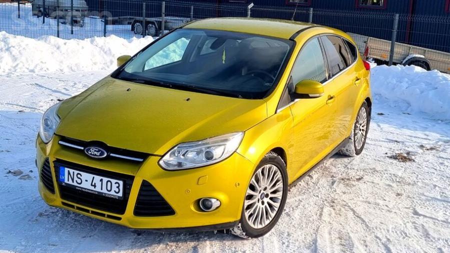 Yellow Ford Focus 2011 in Cesis, with an engine capacity of 1.60 L and mileage of 329 thousand km for 2500 €, photo 1 on AUTOMOTO.COM.LV