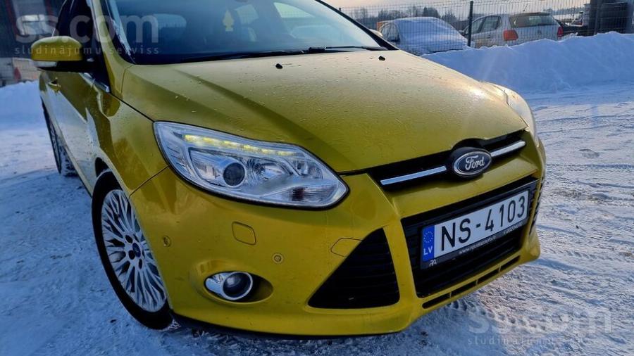 Yellow Ford Focus 2011 in Cesis, with an engine capacity of 1.60 L and mileage of 329 thousand km for 2500 €, photo 5 on AUTOMOTO.COM.LV