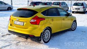 Yellow Ford Focus 2011 in Cesis, with an engine capacity of 1.60 L and mileage of 329 thousand km for 2500 €, photo 7 on AUTOMOTO.COM.LV