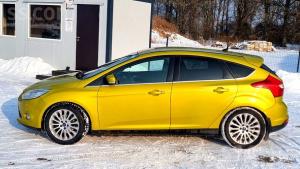 Yellow Ford Focus 2011 in Cesis, with an engine capacity of 1.60 L and mileage of 329 thousand km for 2500 €, photo 10 on AUTOMOTO.COM.LV