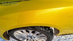 Yellow Ford Focus 2011 in Cesis, with an engine capacity of 1.60 L and mileage of 329 thousand km for 2500 €, photo 11 on AUTOMOTO.COM.LV