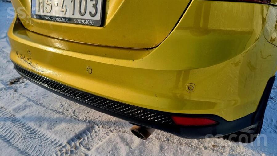 Yellow Ford Focus 2011 in Cesis, with an engine capacity of 1.60 L and mileage of 329 thousand km for 2500 €, photo 14 on AUTOMOTO.COM.LV