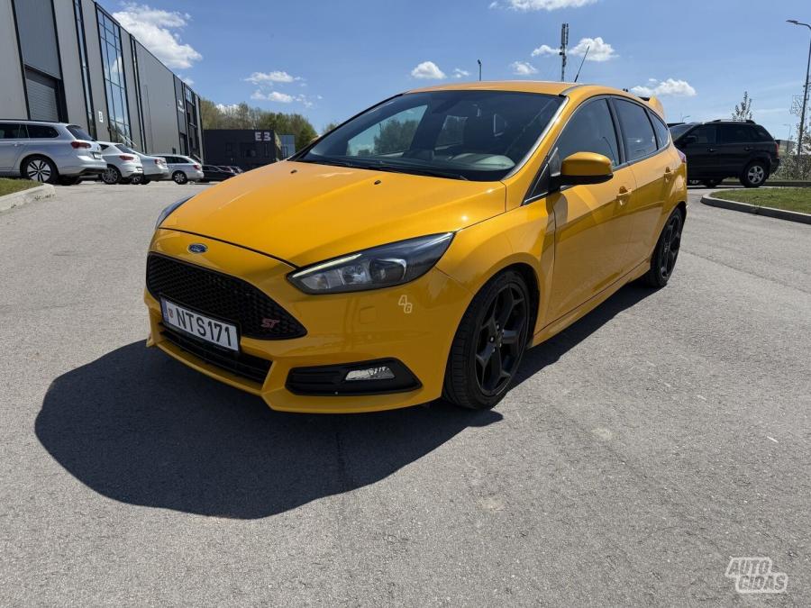 Dzeltens Ford Focus 2016 Klaipėda, ar dzinēja tilpumu 2.00 L un nobraukumu 295 tūkst. km par 13000 €, foto 1 vietnē AUTOMOTO.COM.LV