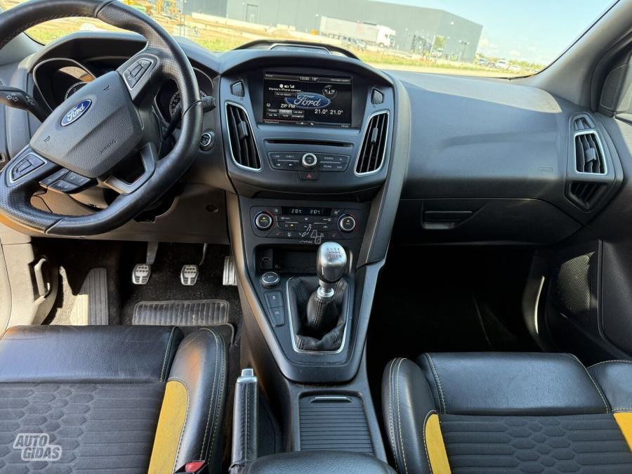 Dzeltens Ford Focus 2016 Klaipėda, ar dzinēja tilpumu 2.00 L un nobraukumu 295 tūkst. km par 13000 €, foto 8 vietnē AUTOMOTO.COM.LV