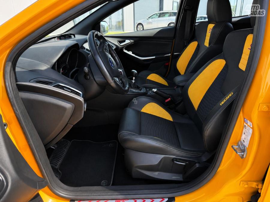 Dzeltens Ford Focus 2016 Klaipėda, ar dzinēja tilpumu 2.00 L un nobraukumu 295 tūkst. km par 13000 €, foto 12 vietnē AUTOMOTO.COM.LV