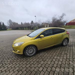 Dzeltens Ford Focus 2011 Dobele, ar dzinēja tilpumu 1.60 L un nobraukumu 300 tūkst. km par 2500 €, foto  vietnē AUTOMOTO.COM.LV