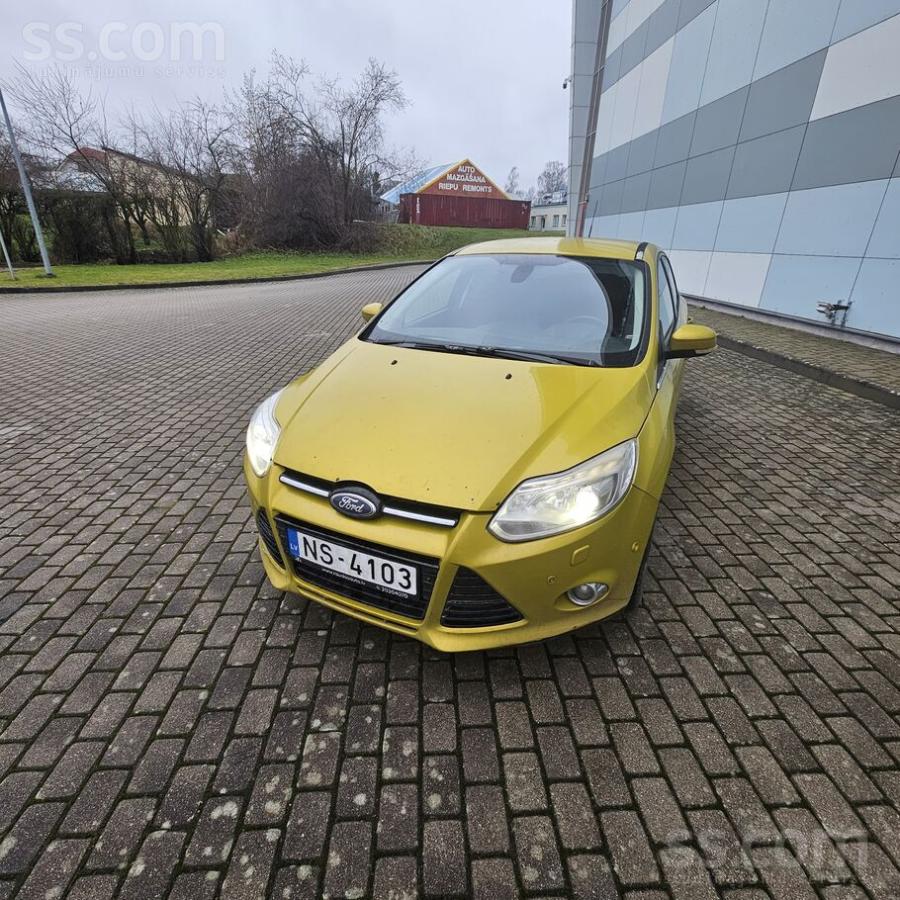Dzeltens Ford Focus 2011 Dobele, ar dzinēja tilpumu 1.60 L un nobraukumu 300 tūkst. km par 2500 €, foto 4 vietnē AUTOMOTO.COM.LV