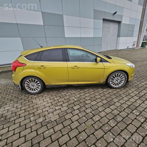 Yellow Ford Focus 2011 in Dobele, with an engine capacity of 1.60 L and mileage of 300 thousand km for 1700 €, photo 2 on AUTOMOTO.COM.LV