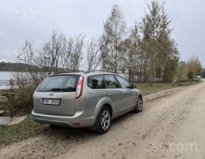 Yellow Ford Focus 2009 in Riga, with an engine capacity of 1.60 L and mileage of 220 thousand km for 2300 €, photo 6 on AUTOMOTO.COM.LV