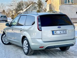 Yellow Ford Focus 2010 in Jelgava, with an engine capacity of 1.60 L and mileage of 257 thousand km for 2250 €, photo 4 on AUTOMOTO.COM.LV