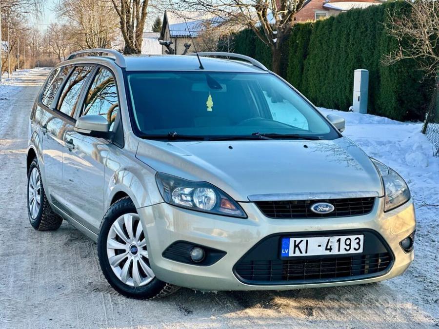 Yellow Ford Focus 2010 in Jelgava, with an engine capacity of 1.60 L and mileage of 257 thousand km for 2250 €, photo 7 on AUTOMOTO.COM.LV