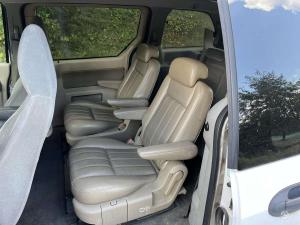 White Ford Freestar 2005 in Kaunas, with an engine capacity of 3.90 L and mileage of 0 thousand km for 750 €, photo 11 on AUTOMOTO.COM.LV